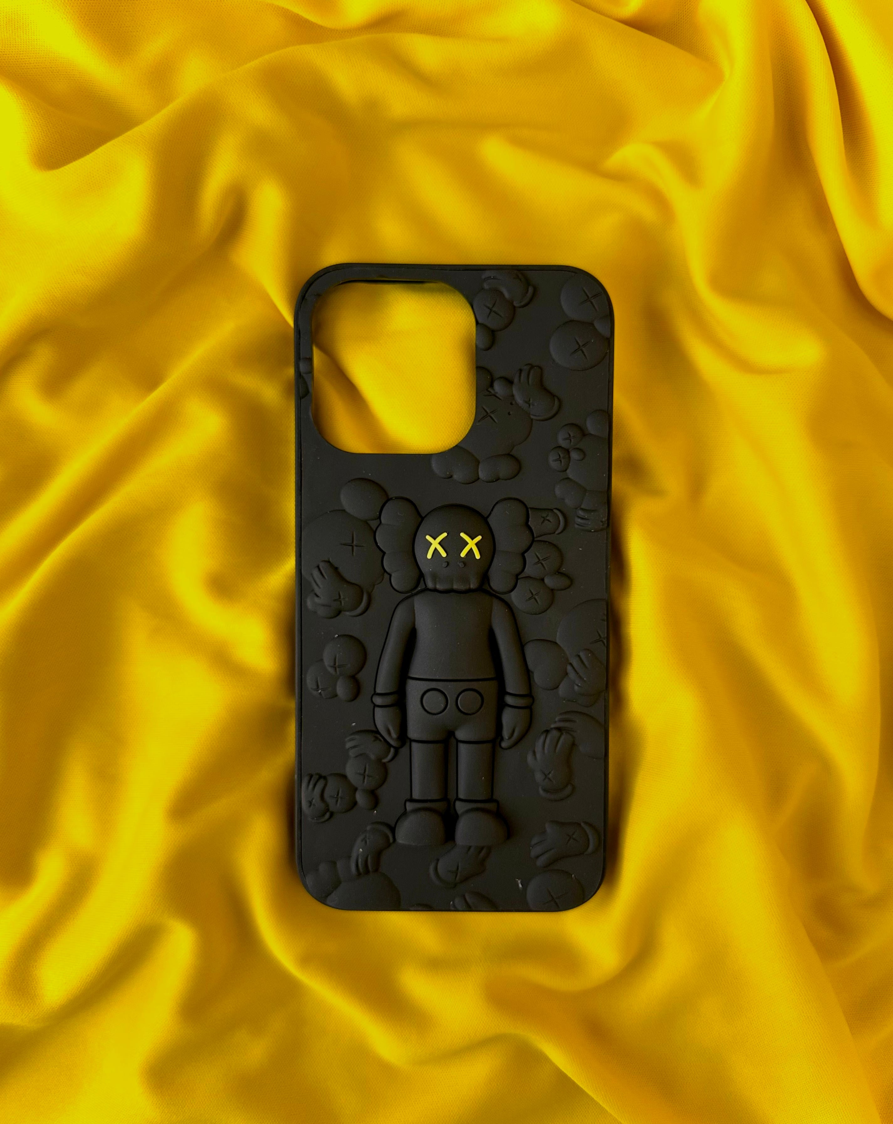 Kaws 3D all black – Hype Cases Mx